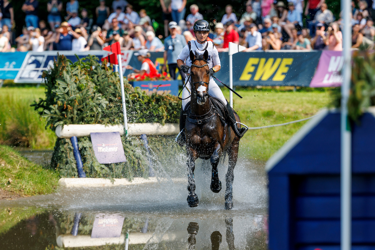 Julia Krajewski nach Dressur-Tag 1 in Luhmühlen vorne in CCI4*-S | Equi ...